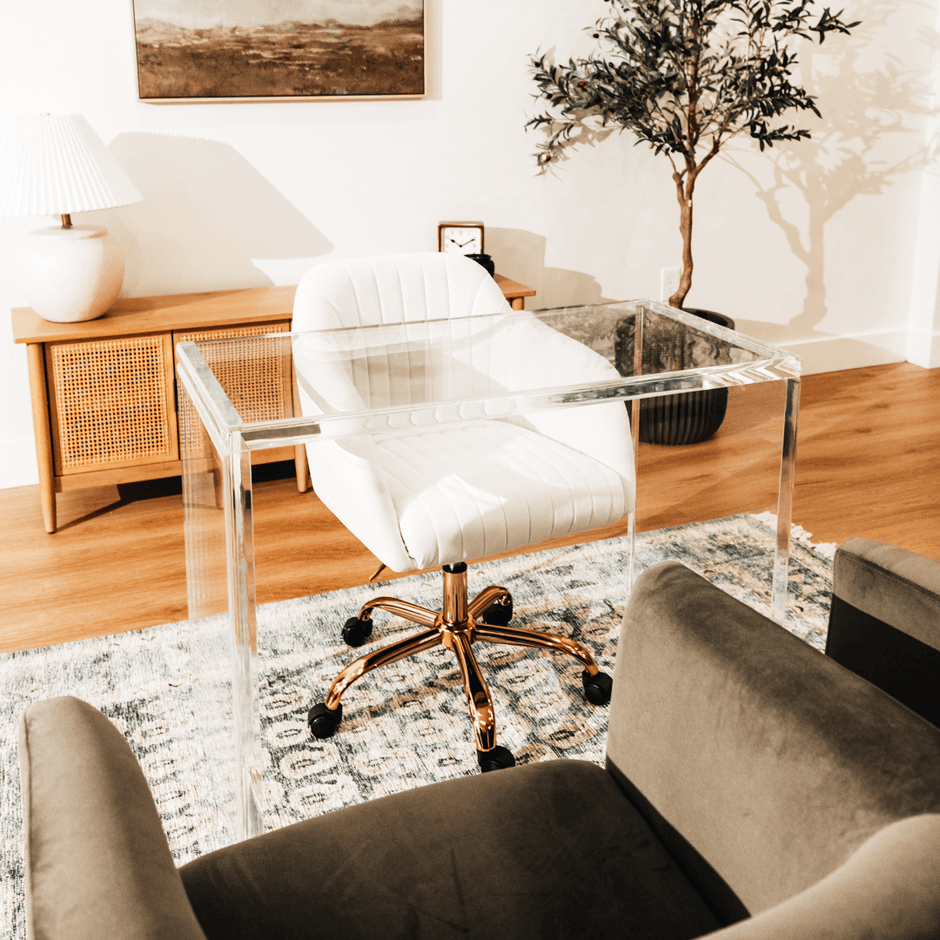 Clear Modern | Handcrafted High Quality Acrylic Furniture